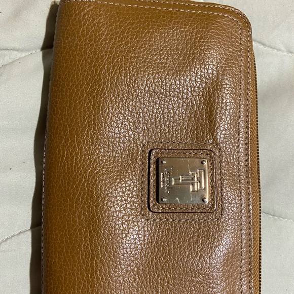 Tignanello | Bags | Tignanello Leather Wallet | Poshmark